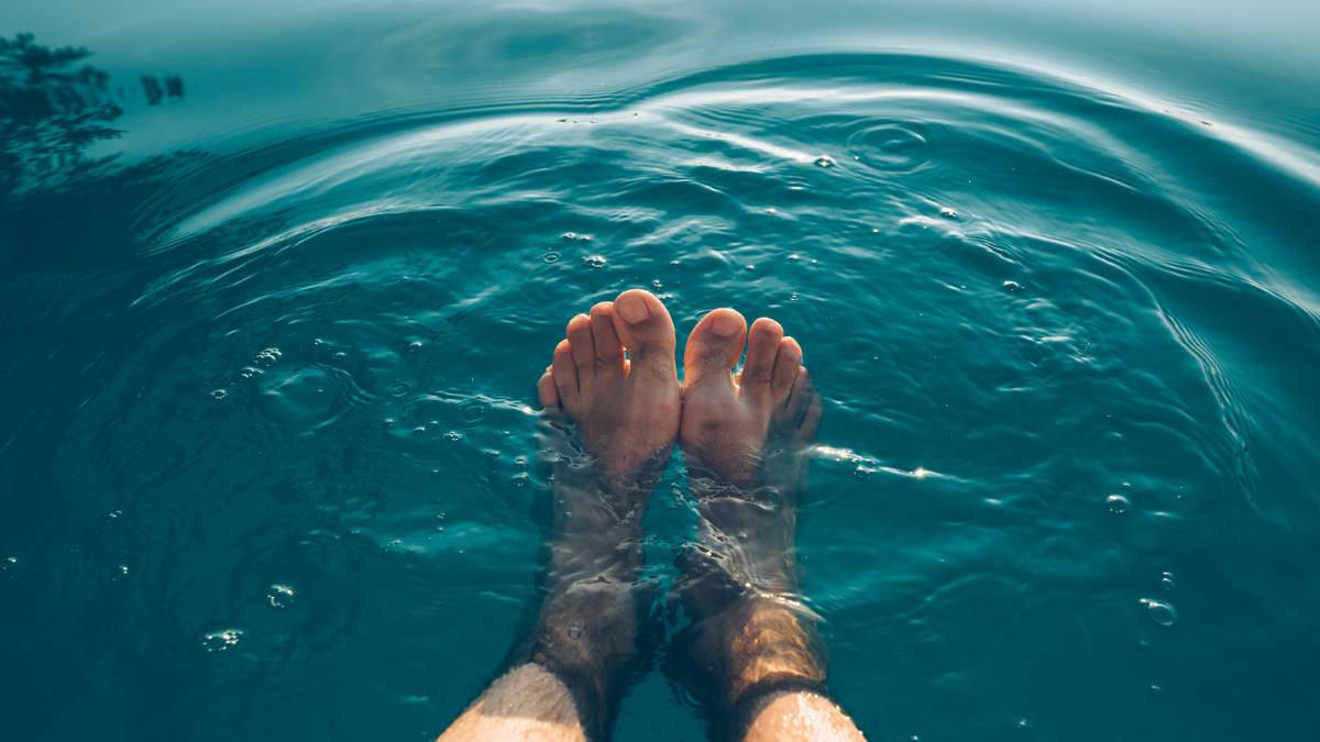 Making Waves of Wellness: Exploring the Benefits of Aquatic Physiotherapy | HNHB Spine & Neuro Rehab